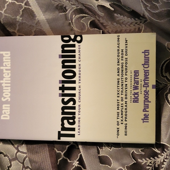 Zindervan | Accents | Transitioning Leading Your Church Through Change Christian Dan Southerland ...